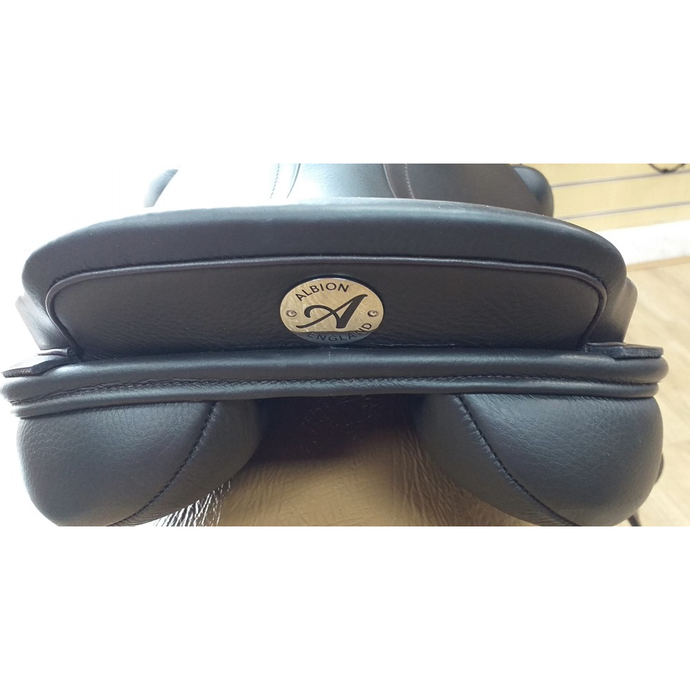 Albion K3 Jump | S. Milner & Son Saddlers